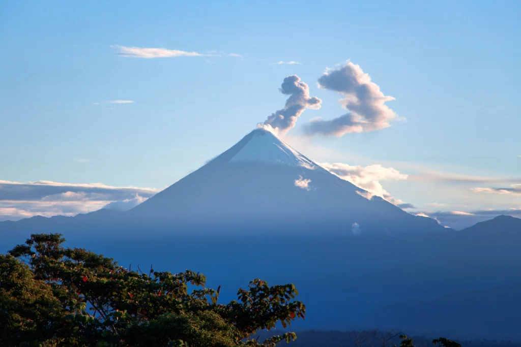 Top 10 Most Impressive Volcanoes In Ecuador | MetroJourneys
