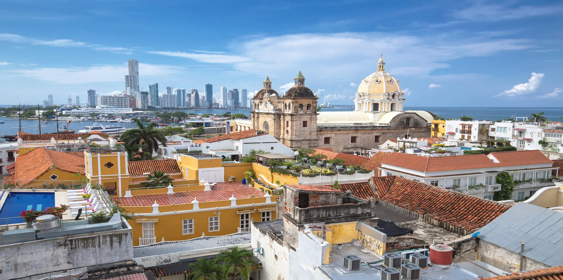 Where To Stay In Cartagena: 6 Best Areas | Metrojourneys
